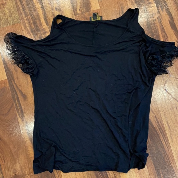 i jeans by Buffalo | Tops | Cold Shoulder Top With Lace Around Bottom ...